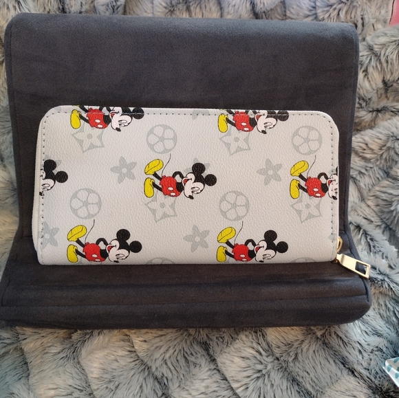 unbranded | Bags | Mickey Mouse Full Zip Wallet | Poshmark